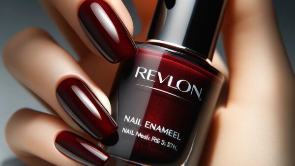 #1 The classic elegance of Revlon Nail Enamel Raven Red